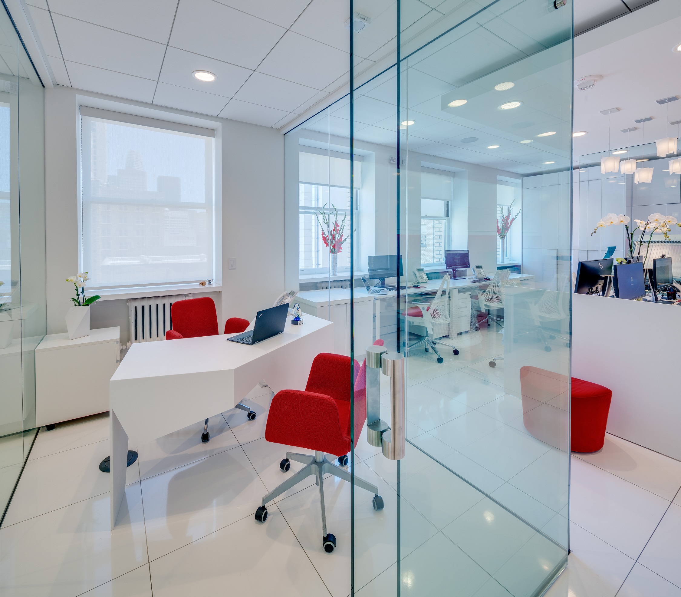 Tandem | Modern Office Space with Large Work Stations